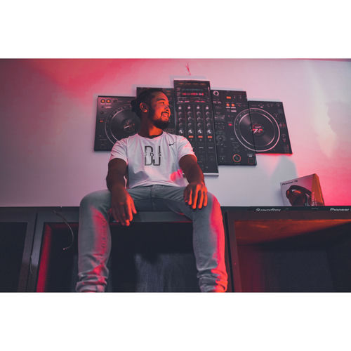 DJ SBS: albums, songs, playlists | Listen on Deezer