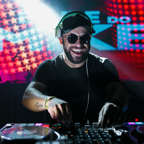 Mike Mendes Dj: músicas com letras e álbuns | Ouvir na Deezer