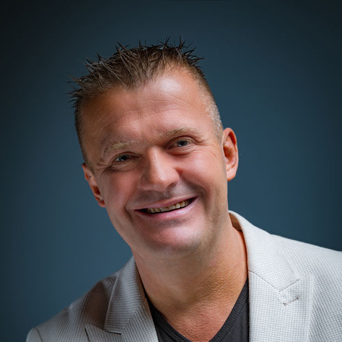 Dennis van Dam: albums, songs, playlists | Listen on Deezer
