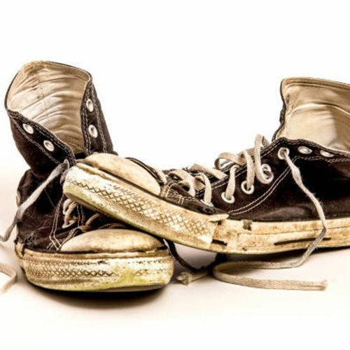 Listen to Zapatos Rotos podcast | Deezer