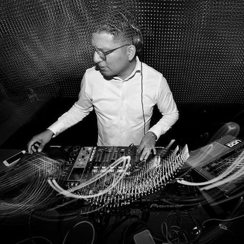 Listen to DJ ZERO Mixes podcast | Deezer