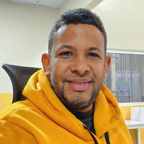 Listen to Obal Ureña Audios podcast | Deezer